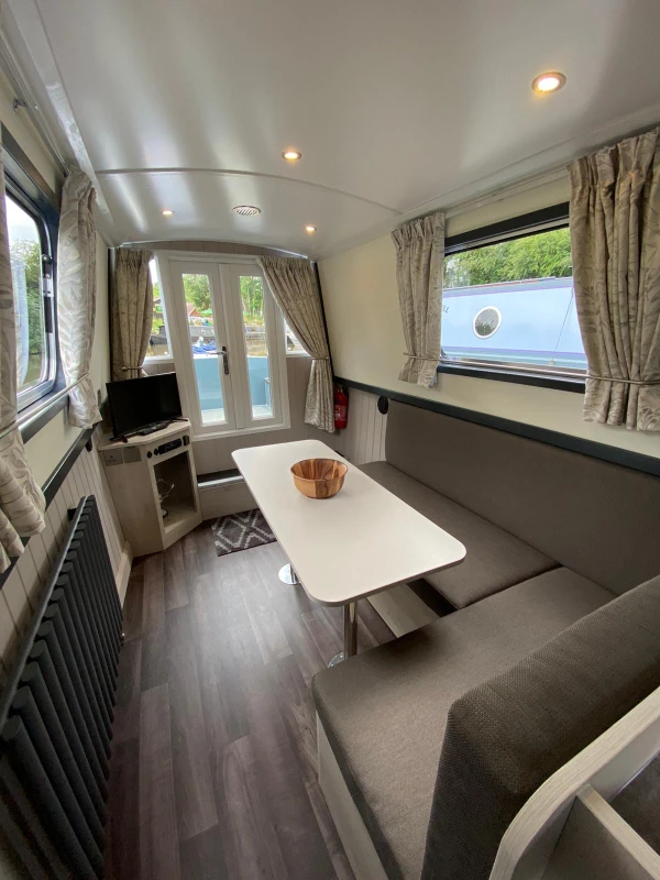 Sunflower - Serial Hybrid with Electric Drive - 6 berth narrowboat ...