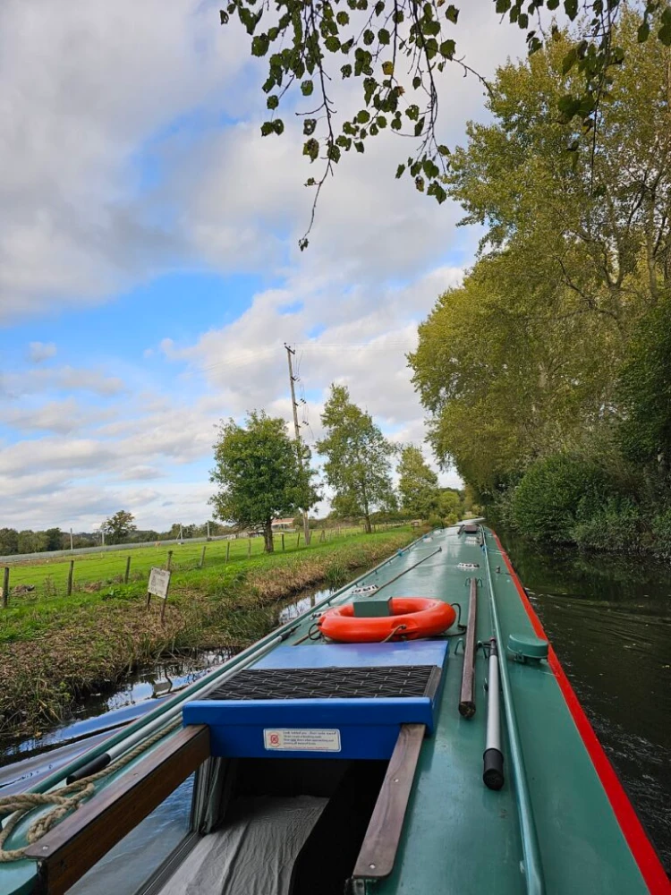 Last Minute Canal Boat Holidays | Last Minute Deals & Offers | Roam ...